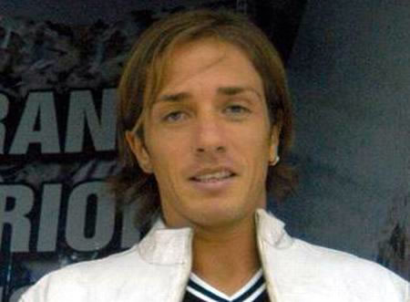 Rimoldi Lucas | En Una Baldosa