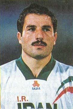 Ostad-Asadi Ali | En Una Baldosa