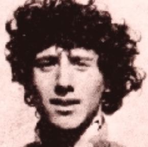 Calbanese Fernando | En Una Baldosa