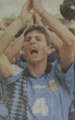 Elfand Facundo | En Una Baldosa