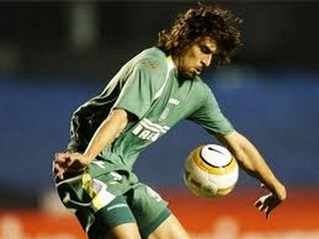 Em Uma Lajota: Sergio Gioino | En Una Baldosa