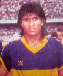 Lépez Jorge | En Una Baldosa