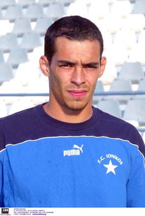 Lettieri Gabriel | En Una Baldosa