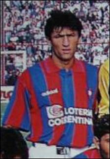 Marinilli Julio | En Una Baldosa