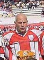 Romanello Gustavo | En Una Baldosa