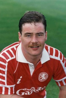 Hamilton Gary | En Una Baldosa