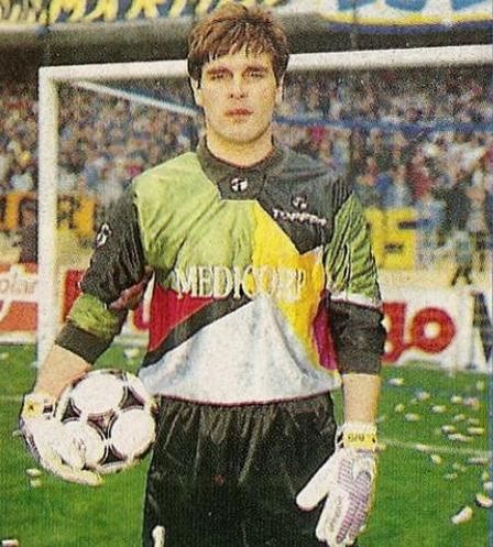 Ferro Oscar | En Una Baldosa