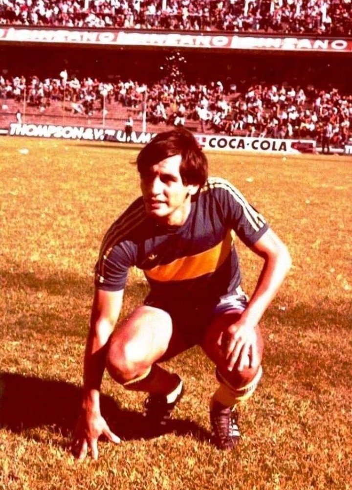 Insfrán Jorge | En Una Baldosa